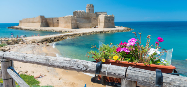 Cosa vedere a Isola Capo Rizzuto: Le Castella e le spiagge | ViaggiArt