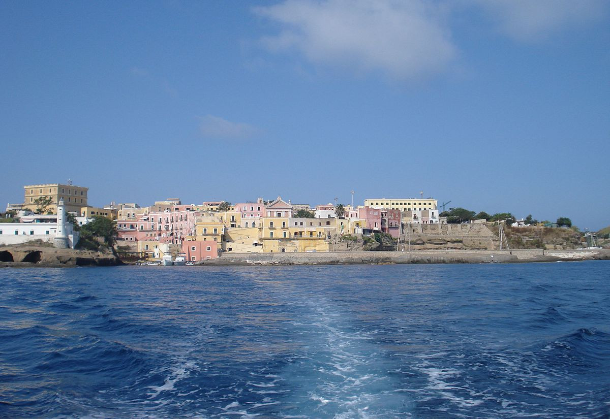 Ventotene: what to see and what to do | ViaggiArt