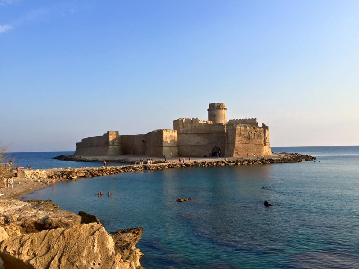 Le Castella, a magical place in Calabria | ViaggiArt